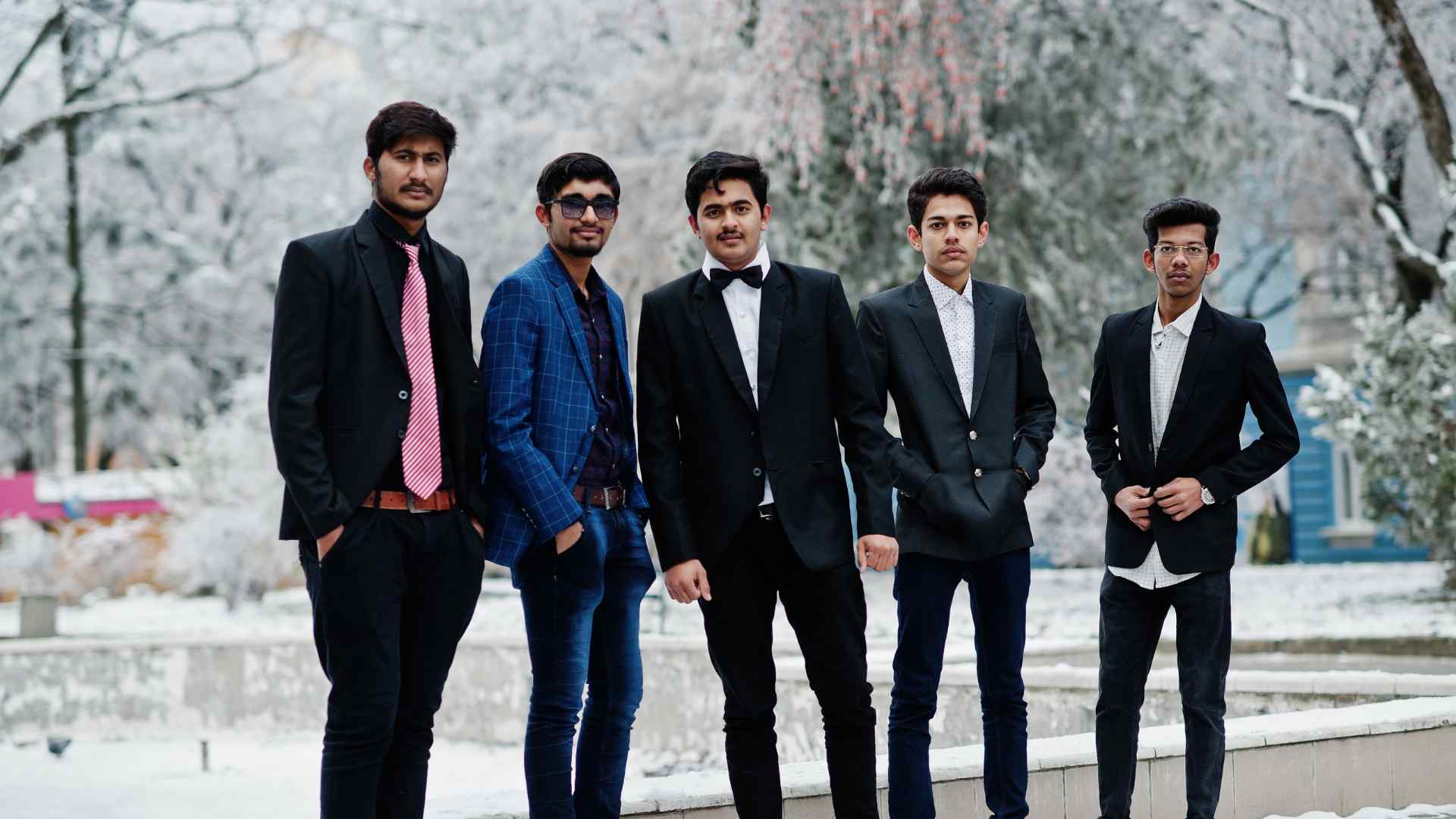 335 Facebook Group Names For Engaging Communities