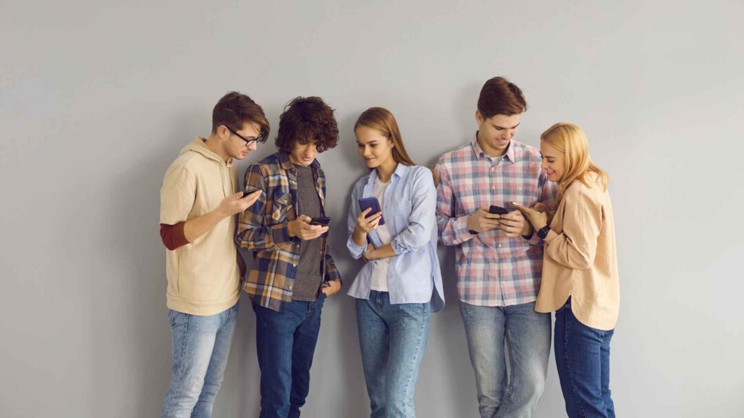 335 Short and Simple Group Chat Names