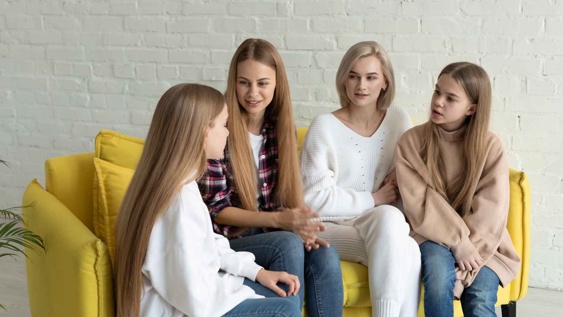 425 Funny Family Group Chat Names That Will Make You Laugh