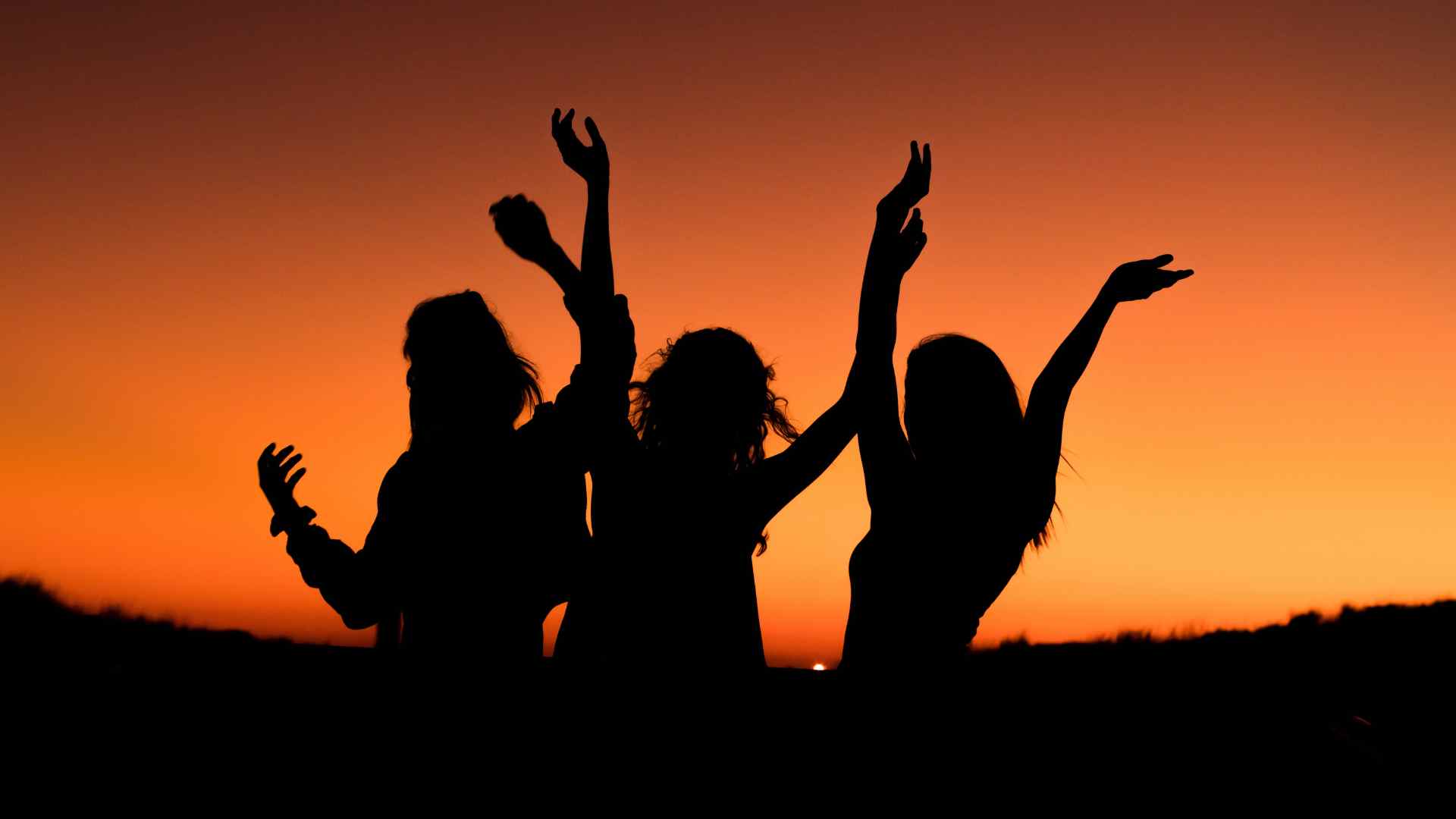 385 Group Chat Names for 3 That Will Inspire