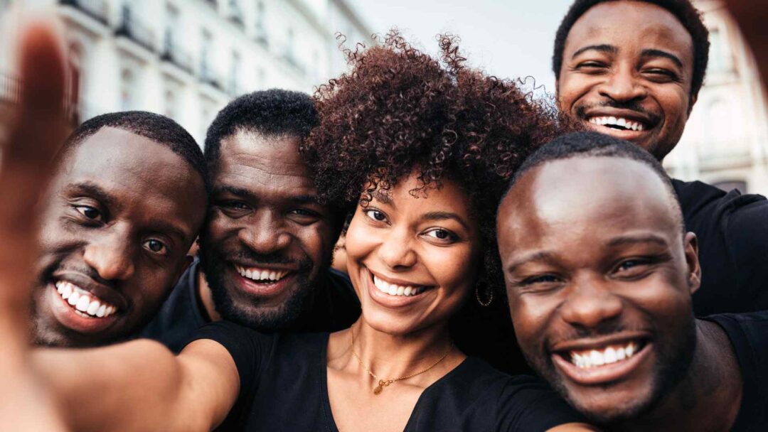 385 Group Chat Names for 5 That Will Spark Fun